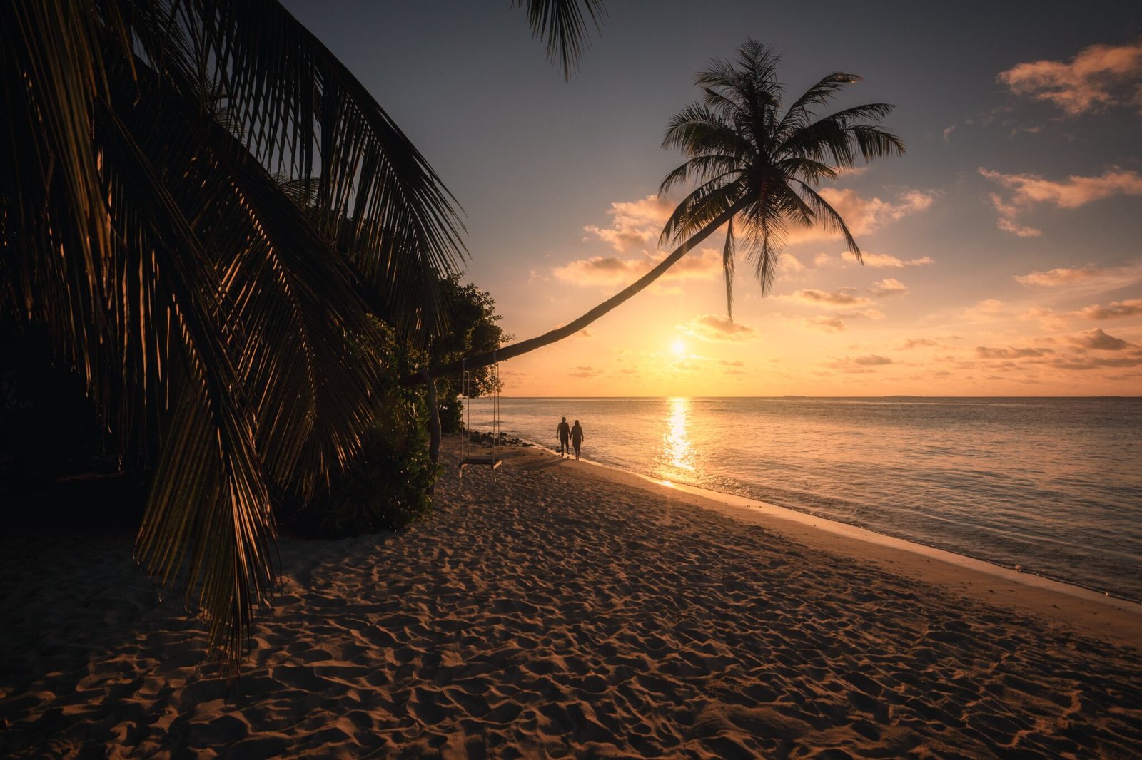 7 Romantic Beaches Around the World Perfect for Your Honeymoon – Nexxt ...