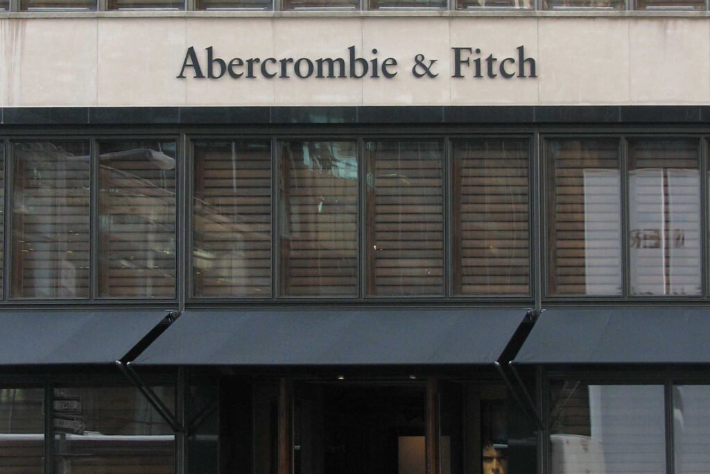 Abercrombie’s Unexpected Comeback: Surpassing – NEXXT MAGAZINE